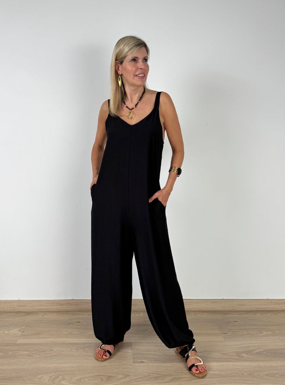 Mono Acosta negro — Brighty&co